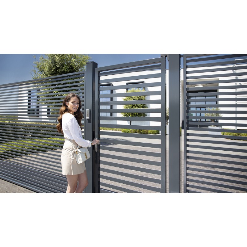 Ferme-portail Hydraulique, intégré et réversible INTERIO avec Bricometal